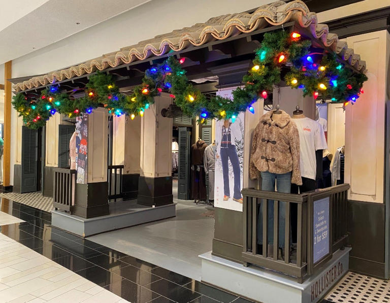 Santa Claus, extended holiday hours, events on tap at Sangertown Square ...