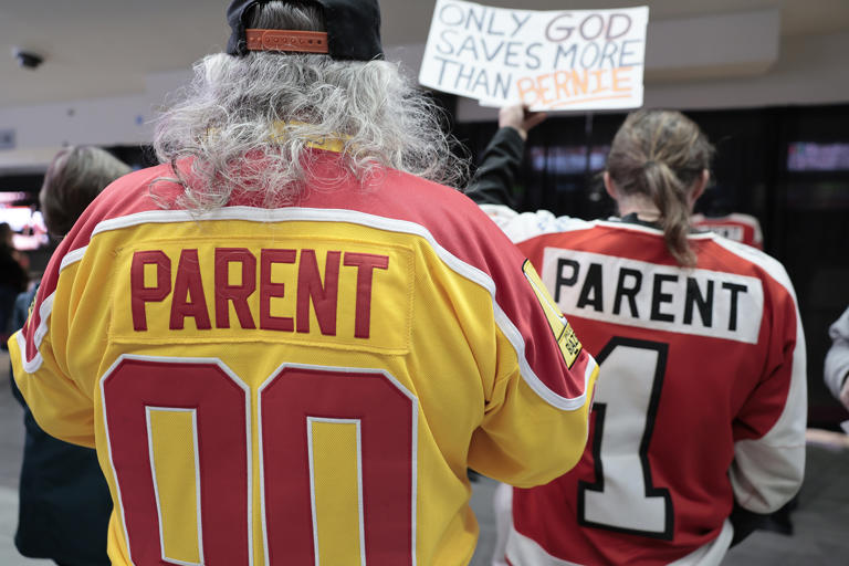 ‘Walk together forever:’ Tributes pour in for Bernie Parent during a ...