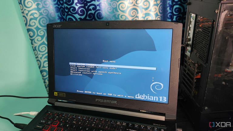 I turned an old laptop into the perfect Linux box for my home lab