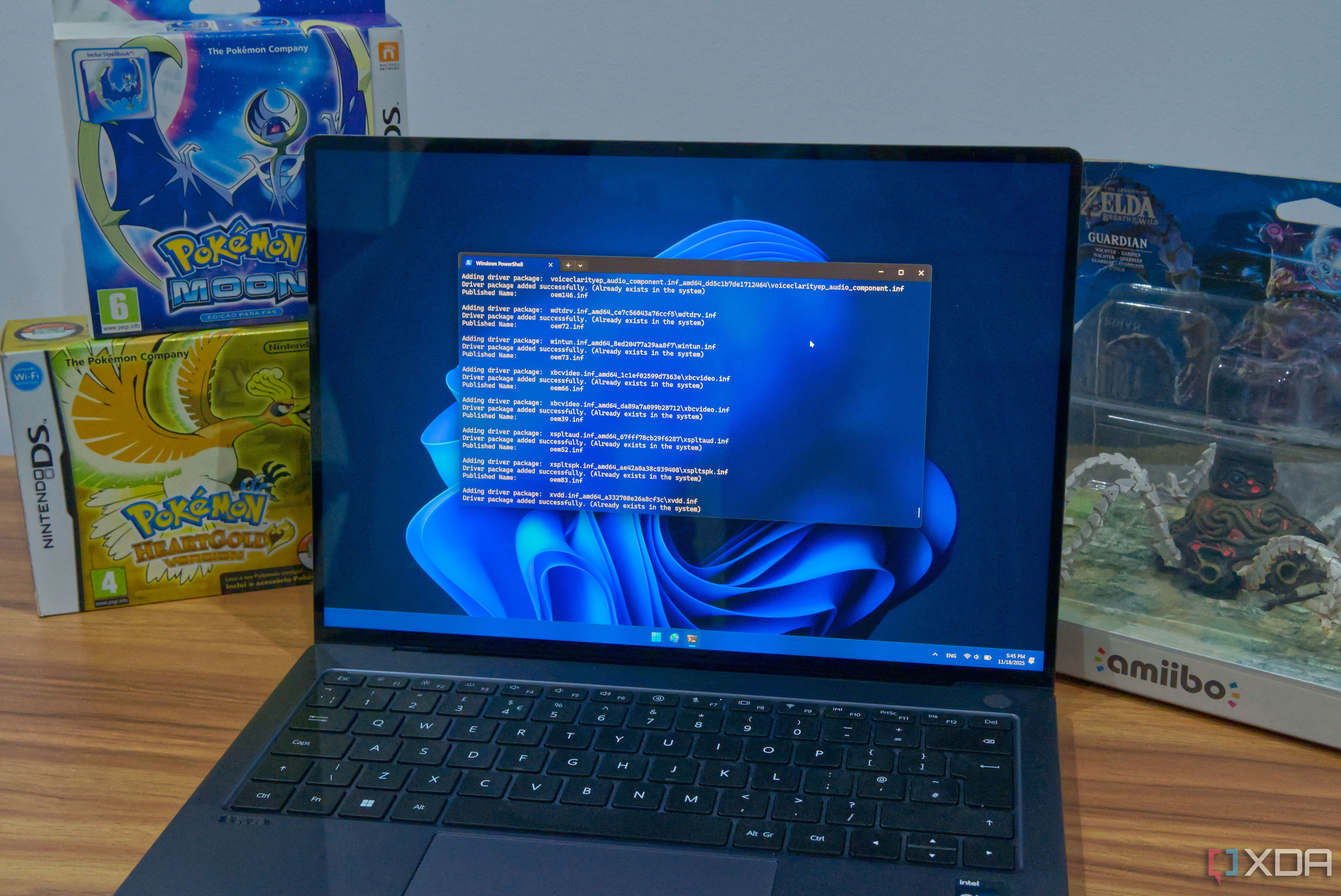 Dark mode users, beware: a Windows 11 bug is causing File Explorer to ...