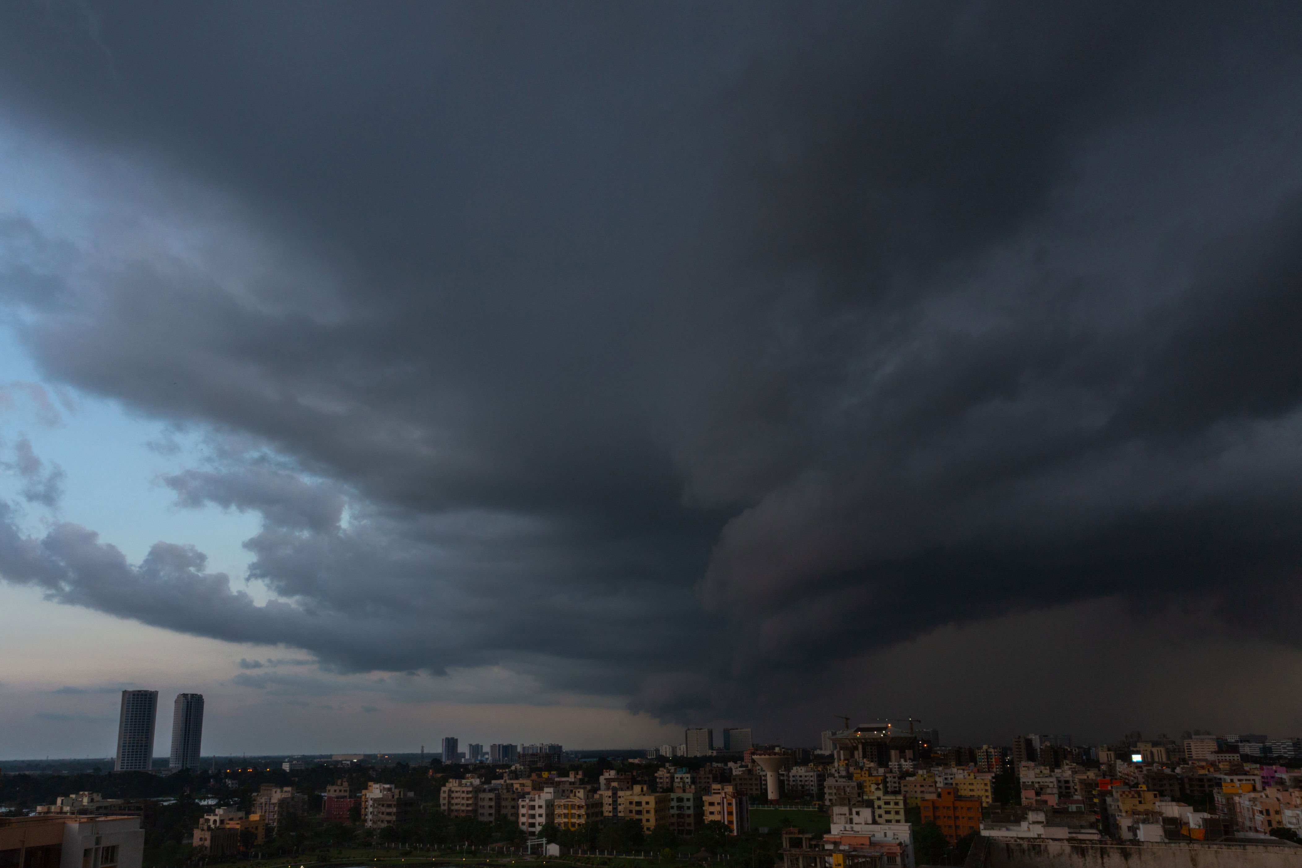Se acerca al país un frente de nubes negras cargadas de granizo: las ...