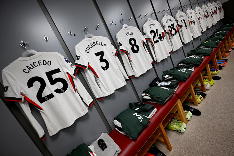 Burnley 0-2 Chelsea: Enzo Fernandez seals big win for Blues - LIVE