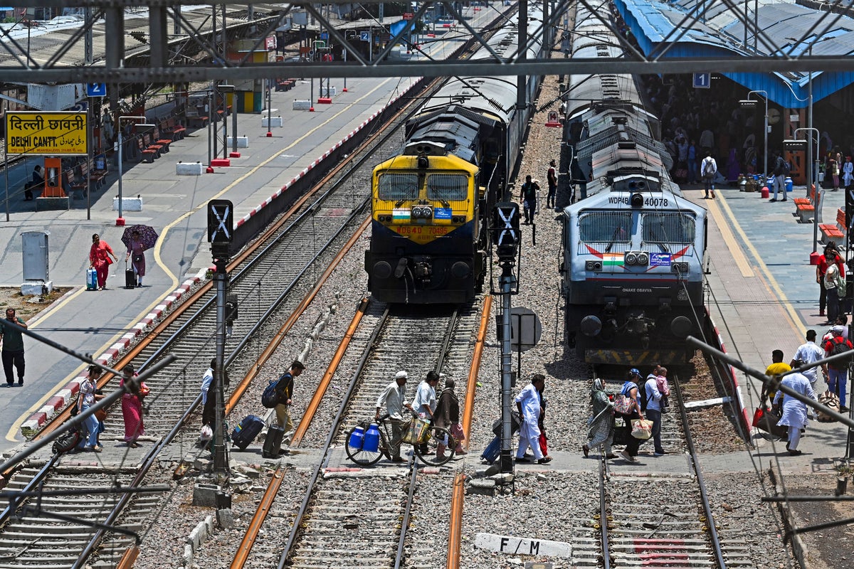 Viral train noodle-cooking video sparks safety crackdown in India