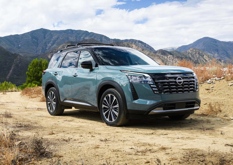 Nissan hints at body-on-frame Pathfinder comeback: Here’s what the next ...