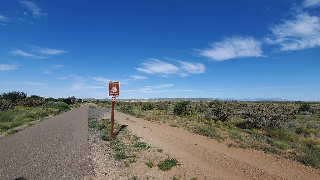 10 Trails in the U.S. That Follow Abandoned Wagon Routes