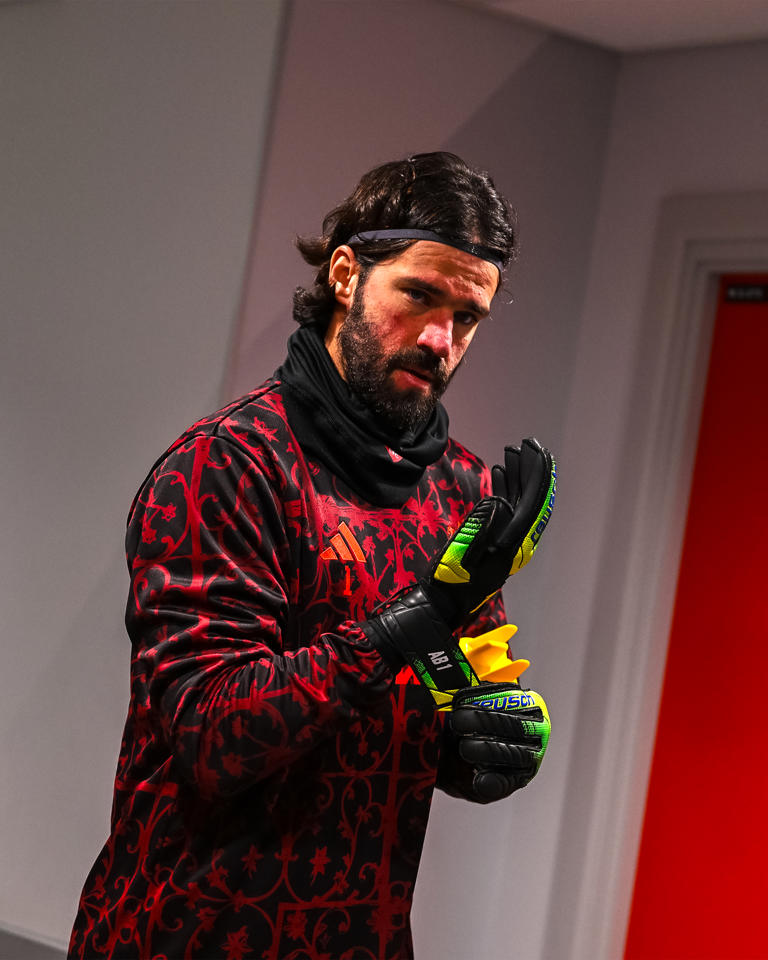 Liverpool 0-3 Nottingham Forest: Reds drop to 11th in Prem - LIVE