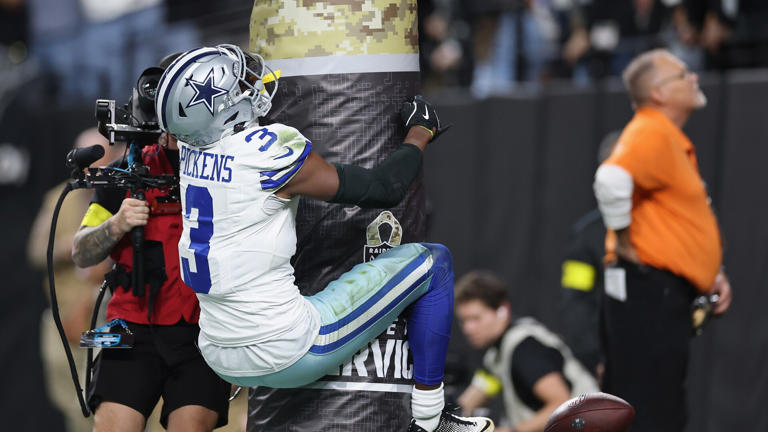 NFL gives George Pickens this week's biggest fine, $26,085 for hugging ...