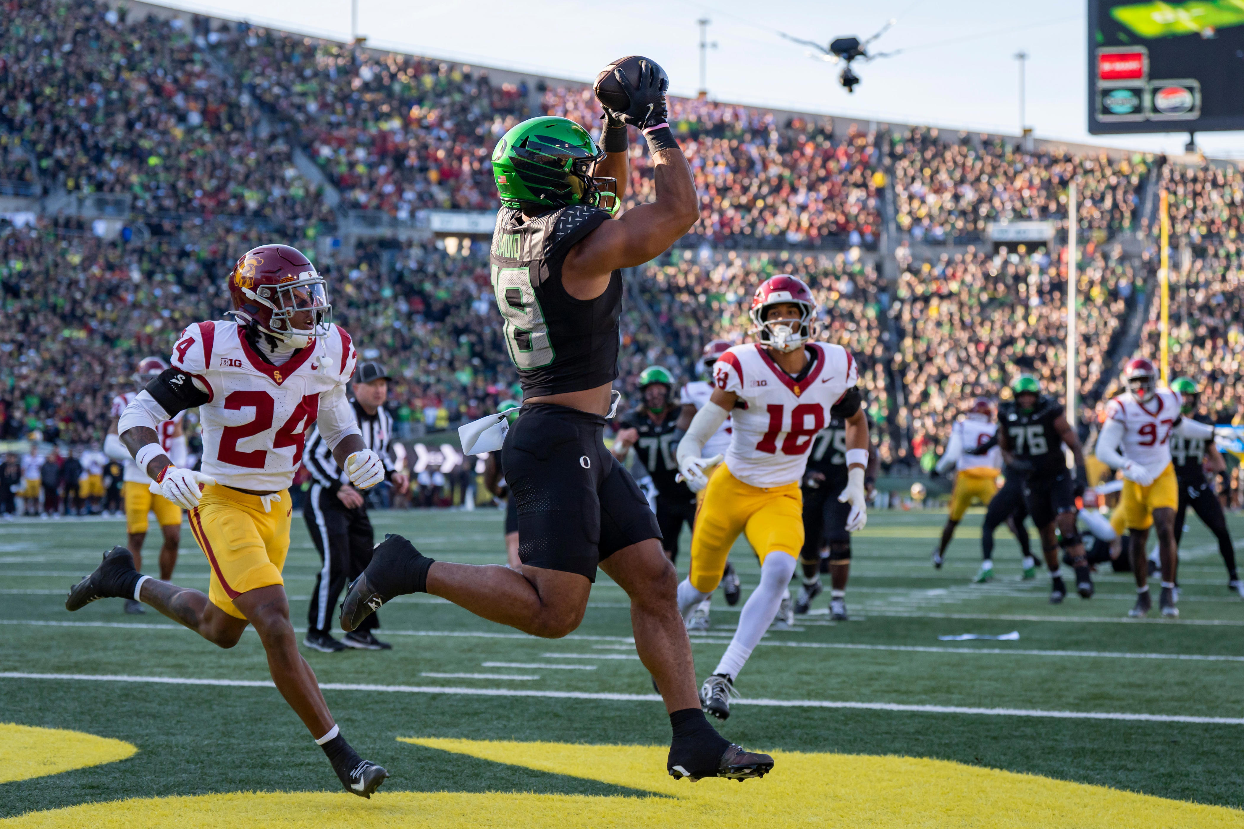 Oregon football loses Kenyon Sadiq to NFL. How do Ducks look at TE?