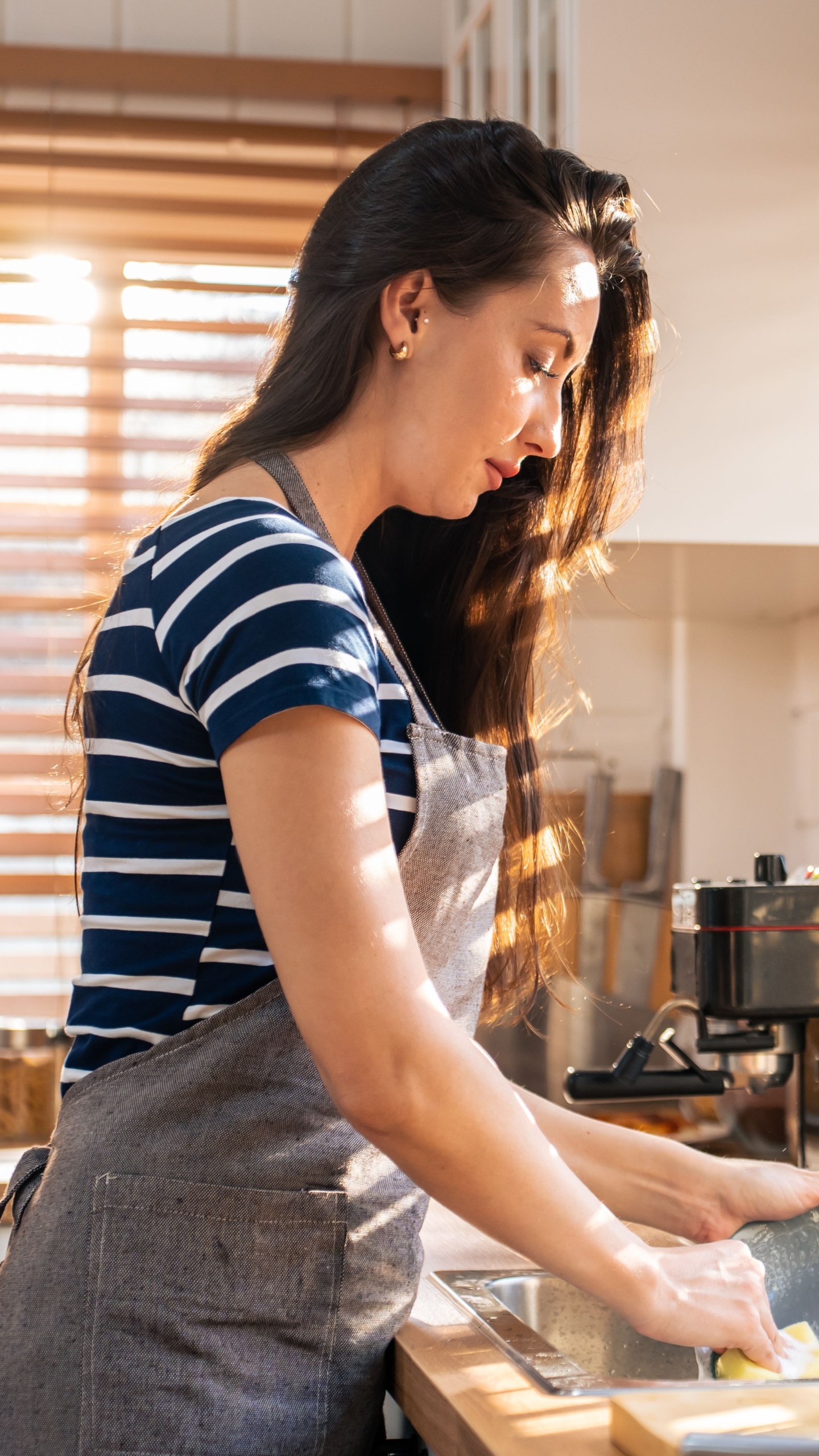 10 habits frequently connected to emotional resilience