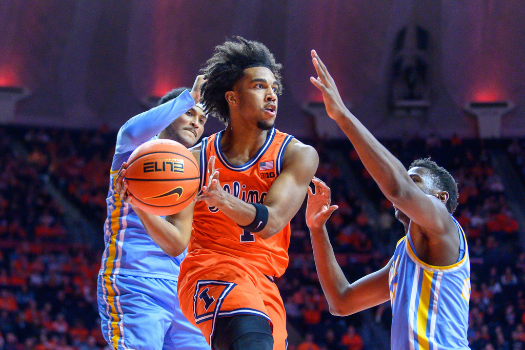 Stojakovic scores 20 points as No. 8 Illinois routs Long Island 98-58