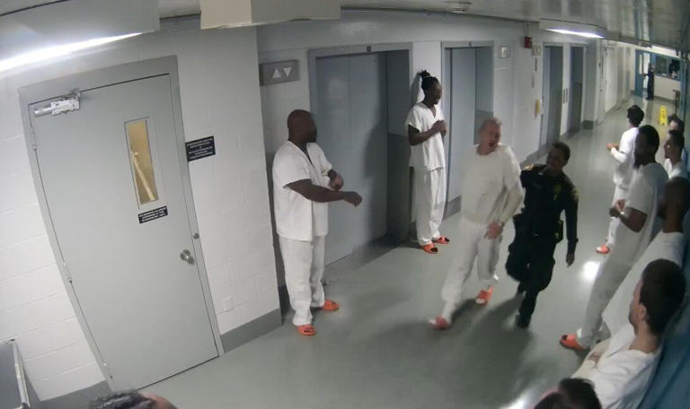 Hamilton County corrections officers sued for alleged excessive force ...