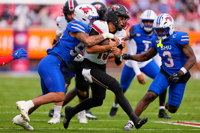 Louisville QB Miller Moss doesn't play in loss at SMU because of a foot ...