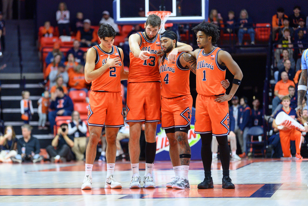 Stojakovic scores 20 points as No. 8 Illinois routs Long Island 98-58