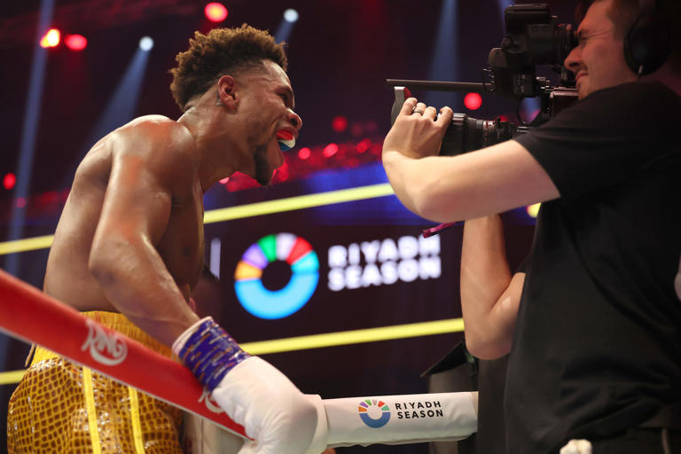 Devin Haney, David Benavidez results, fight card highlights