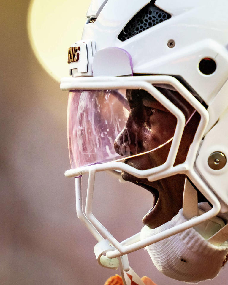 Texas vs Texas A&M: Anthony Hill Jr. injury update ahead of Friday's game