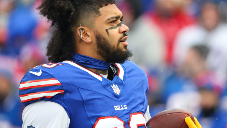 NFL multa a Ty Johnson por celebrar un touchdown con un gesto obsceno