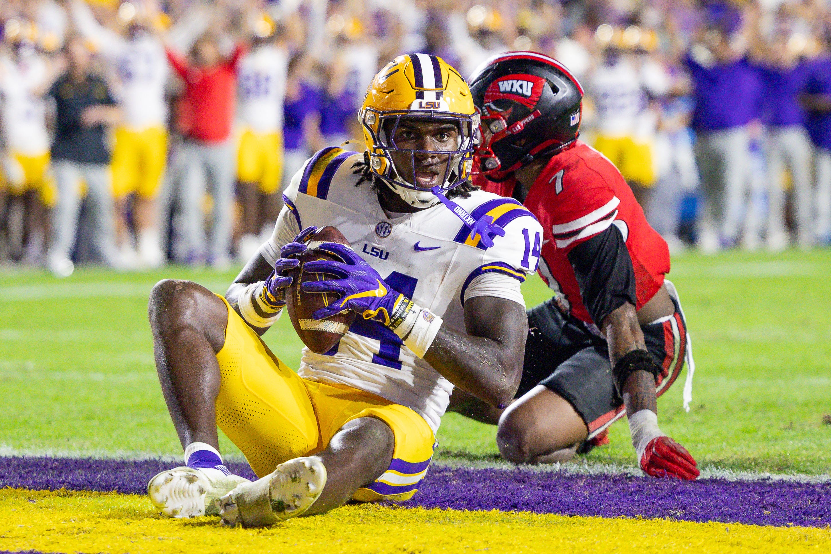 Tight end Trey'Dez Green agrees to new deal with LSU football