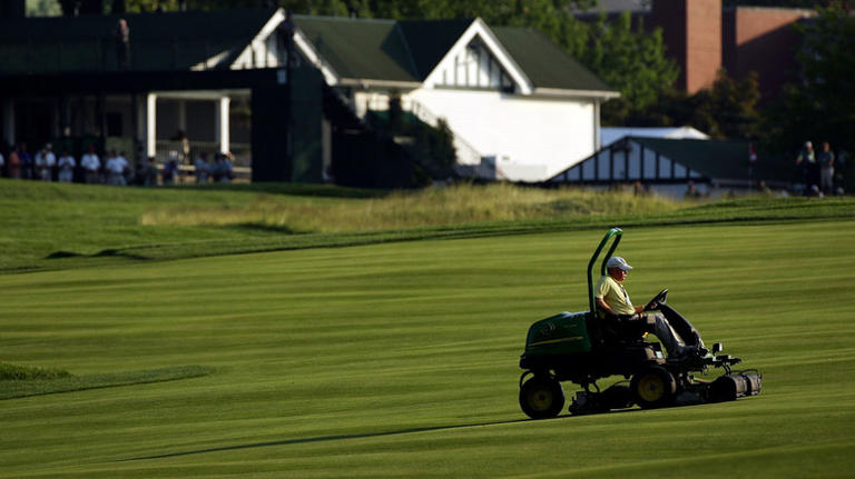 Common Problems With John Deere Lawn Mowers (According To Owners)