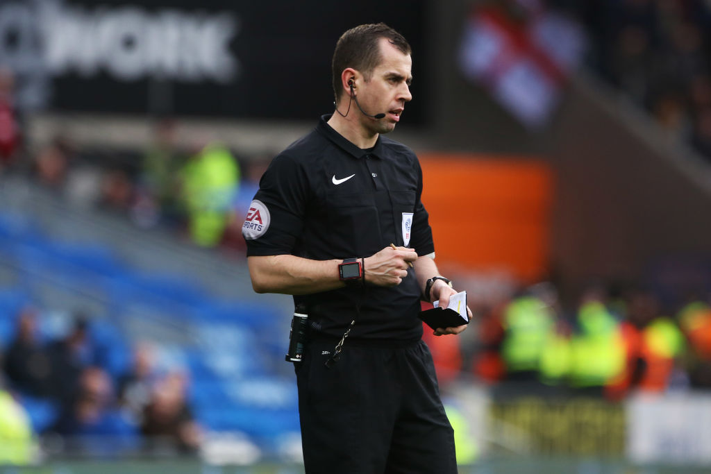 Referee spares Chelsea blushes in defensive mix-up against Burnley
