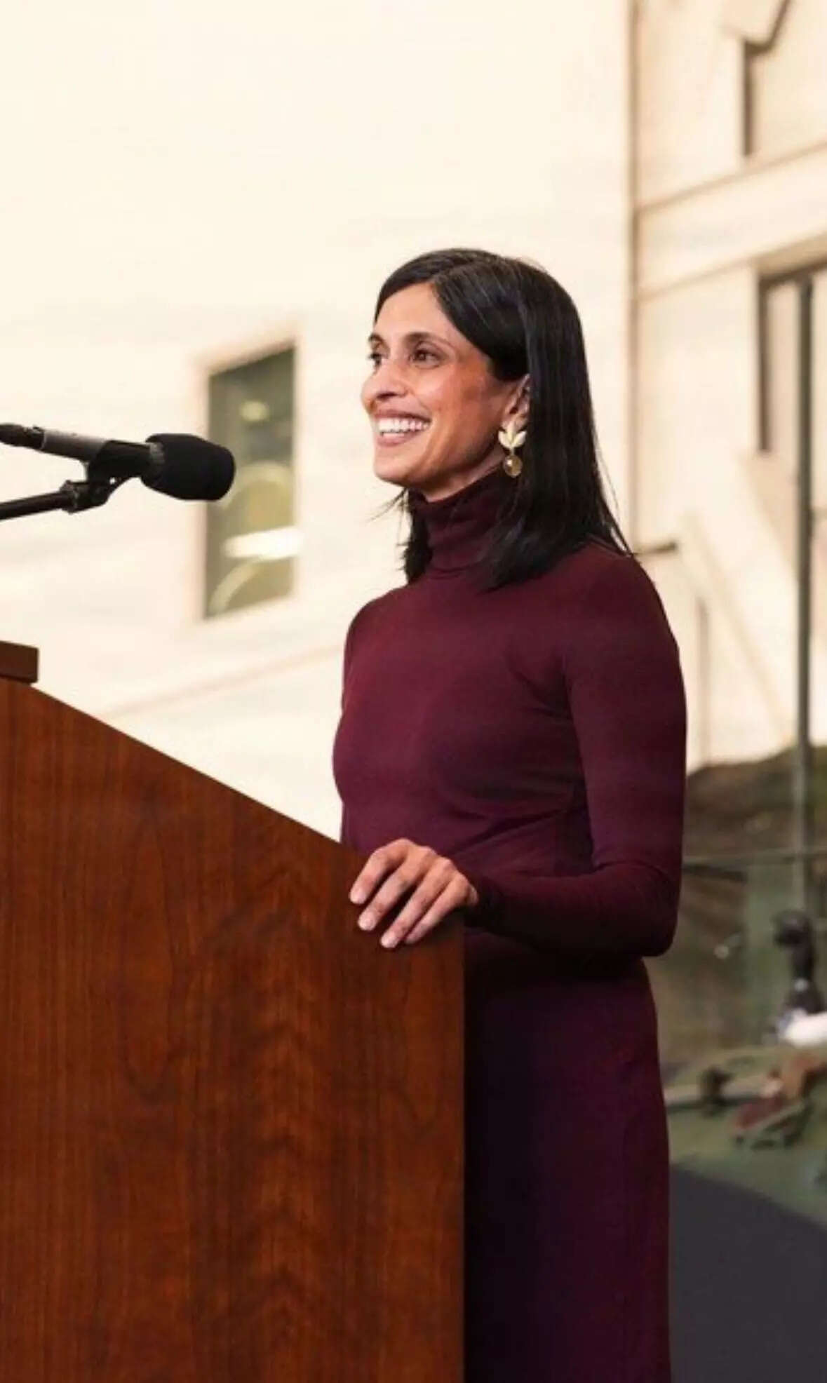 Usha Vance Missing Wedding Ring Rumors Explained: Where is Vice ...