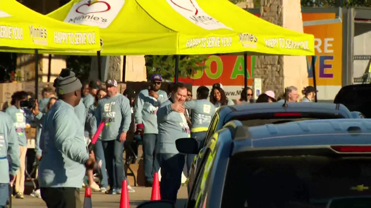 Keith Lee partners with North Texas food pantry for massive ...