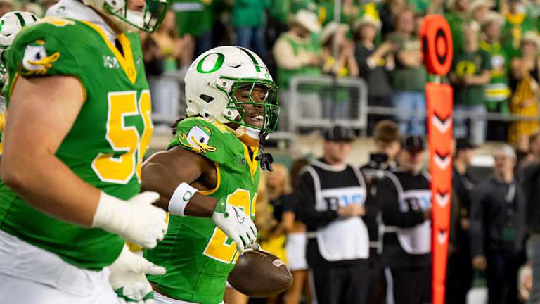 Live Score Updates As Oregon Looks To End USC's Playoff Hopes