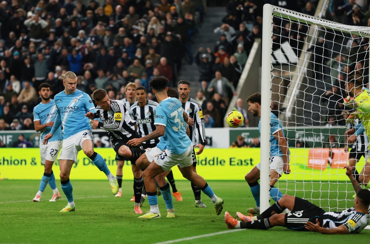 Newcastle 2-1 Man City: Toon claim big win - LIVE