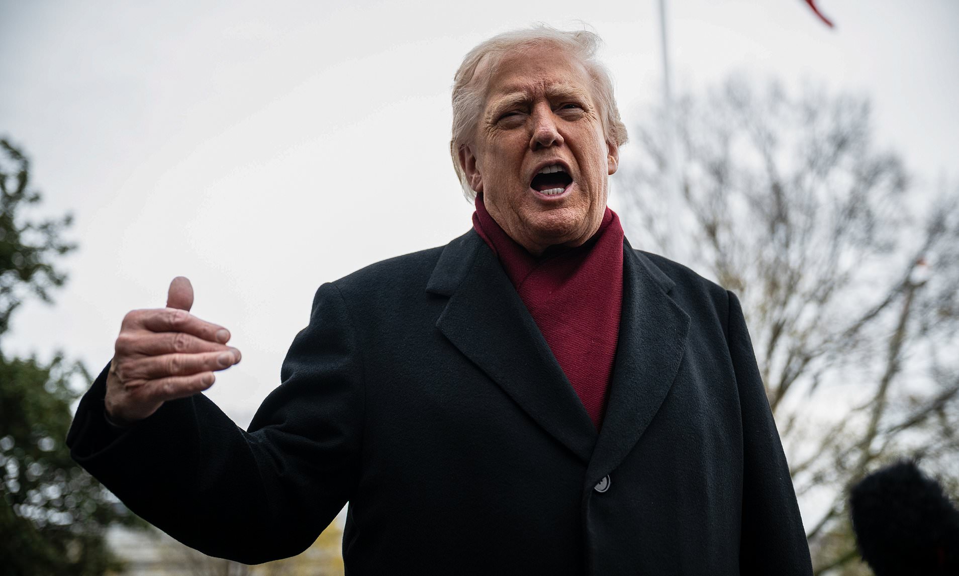 Donald Trump's secret phone call reveals drastic change to Ukraine ...