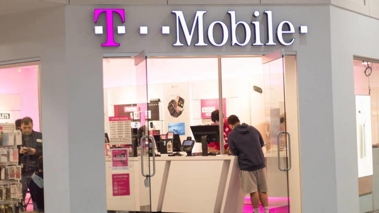 T-Mobile raises monthly bills, despite losing customers
