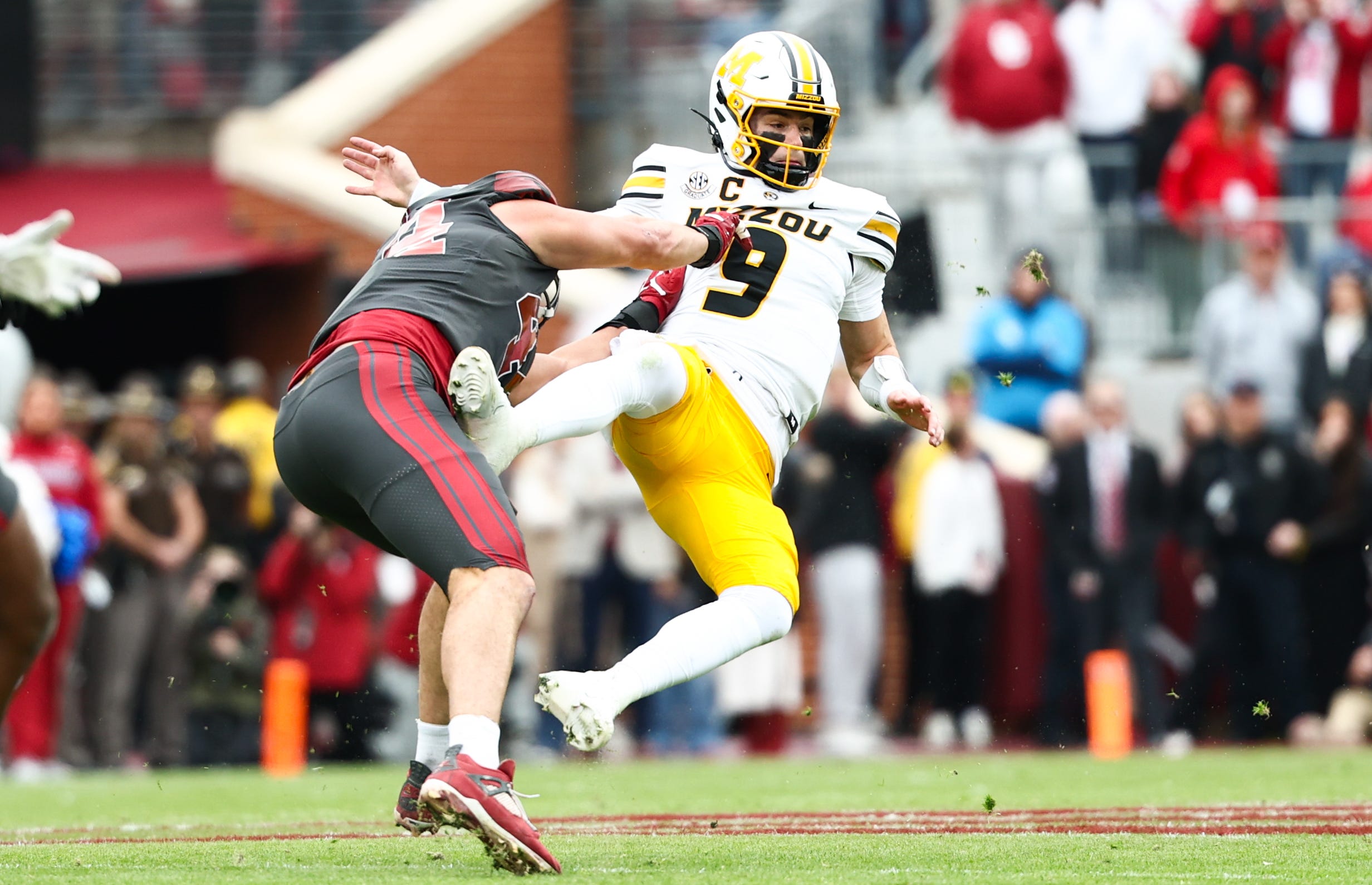 Did Missouri football fall out of national polls after Oklahoma loss?