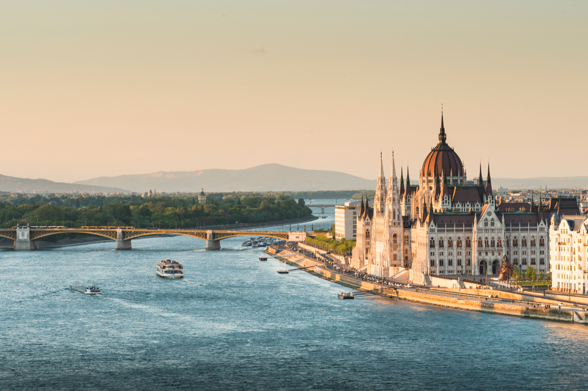 The economic miracle of Eastern European countries: A look back after ...