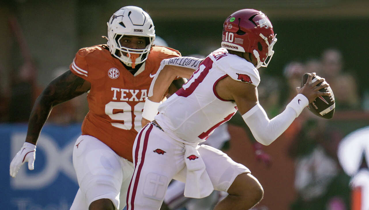 Texas vs Arkansas: Longhorns blast Hogs 52-30 to set up SEC finale ...