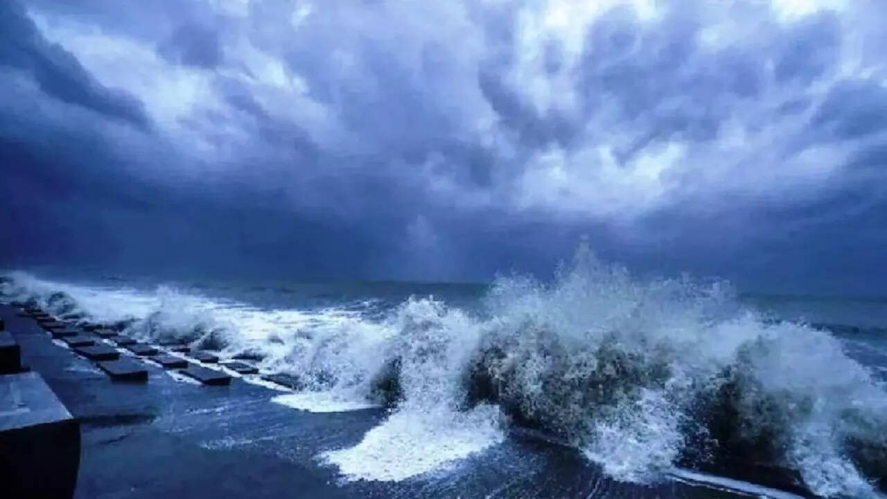 Low-Pressure Over Bay of Bengal May Develop Into Cyclone; What Can ...