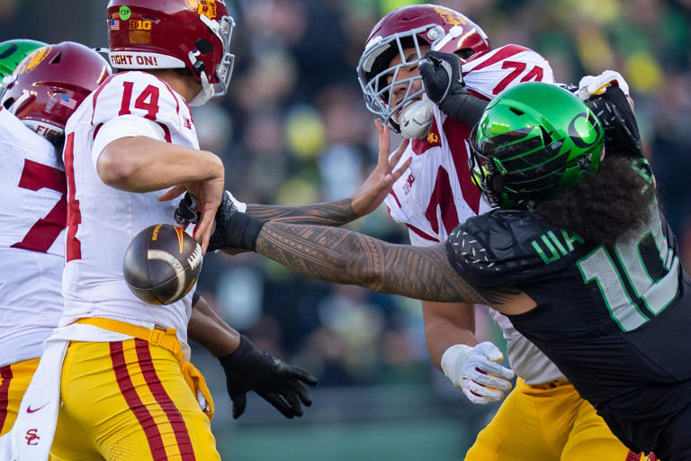 Oregon football roundtable for rivalry game vs. Washington Huskies