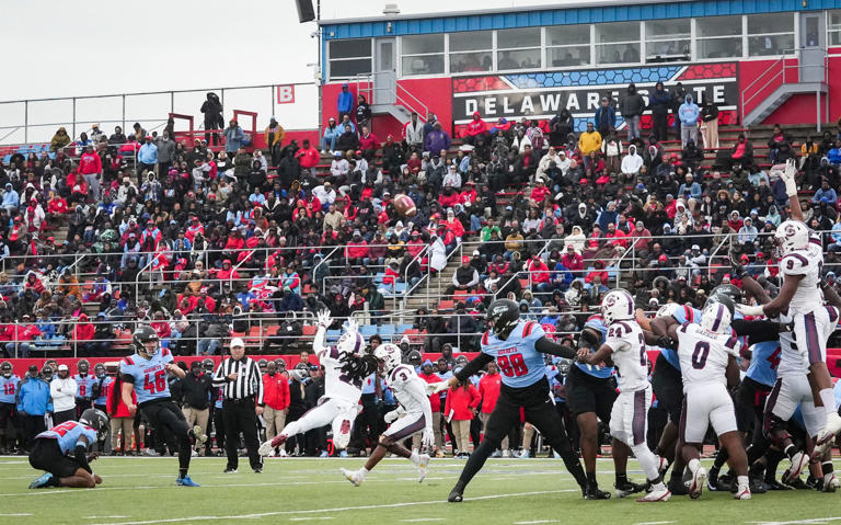 S.C. State prevails in MEAC football title showdown at Delaware State