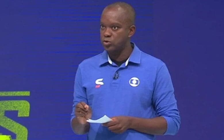 PC Oliveira esclarece polêmica de arbitragem em Flamengo x Bragantino