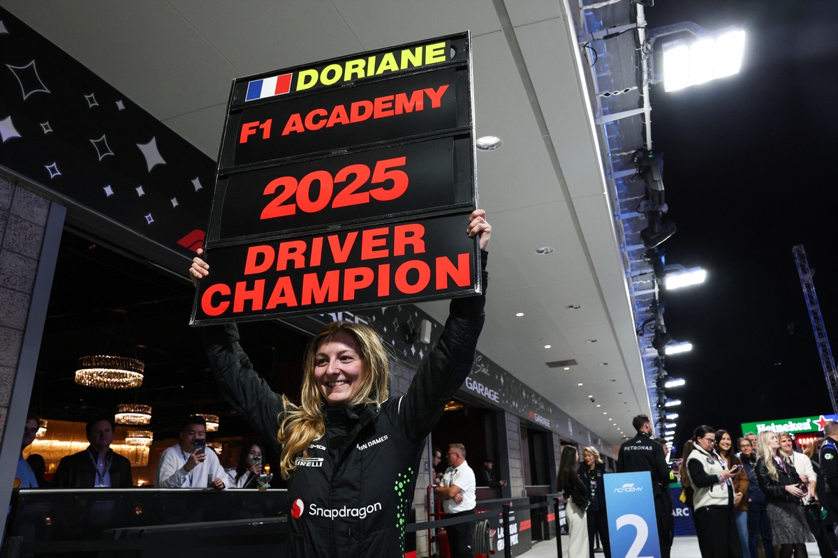 Doriane Pin se corona como campeona de la F1 Academy en Las Vegas
