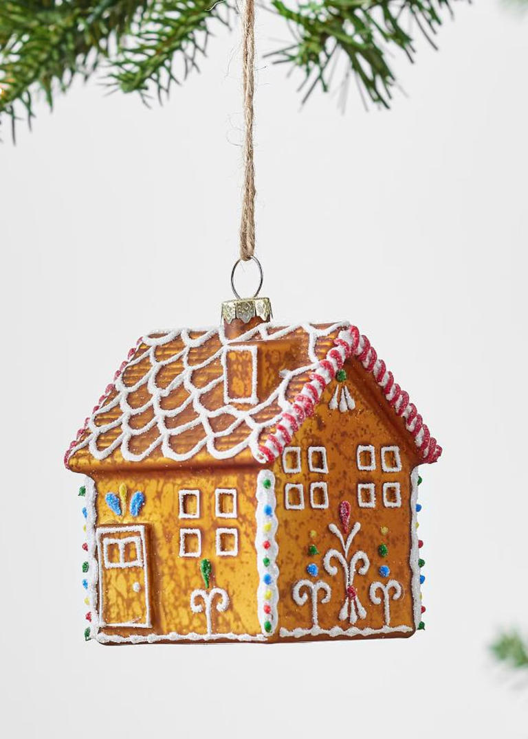 Pottery Barn's 'Gingerbread' Christmas Collection Is Iconic in the ...