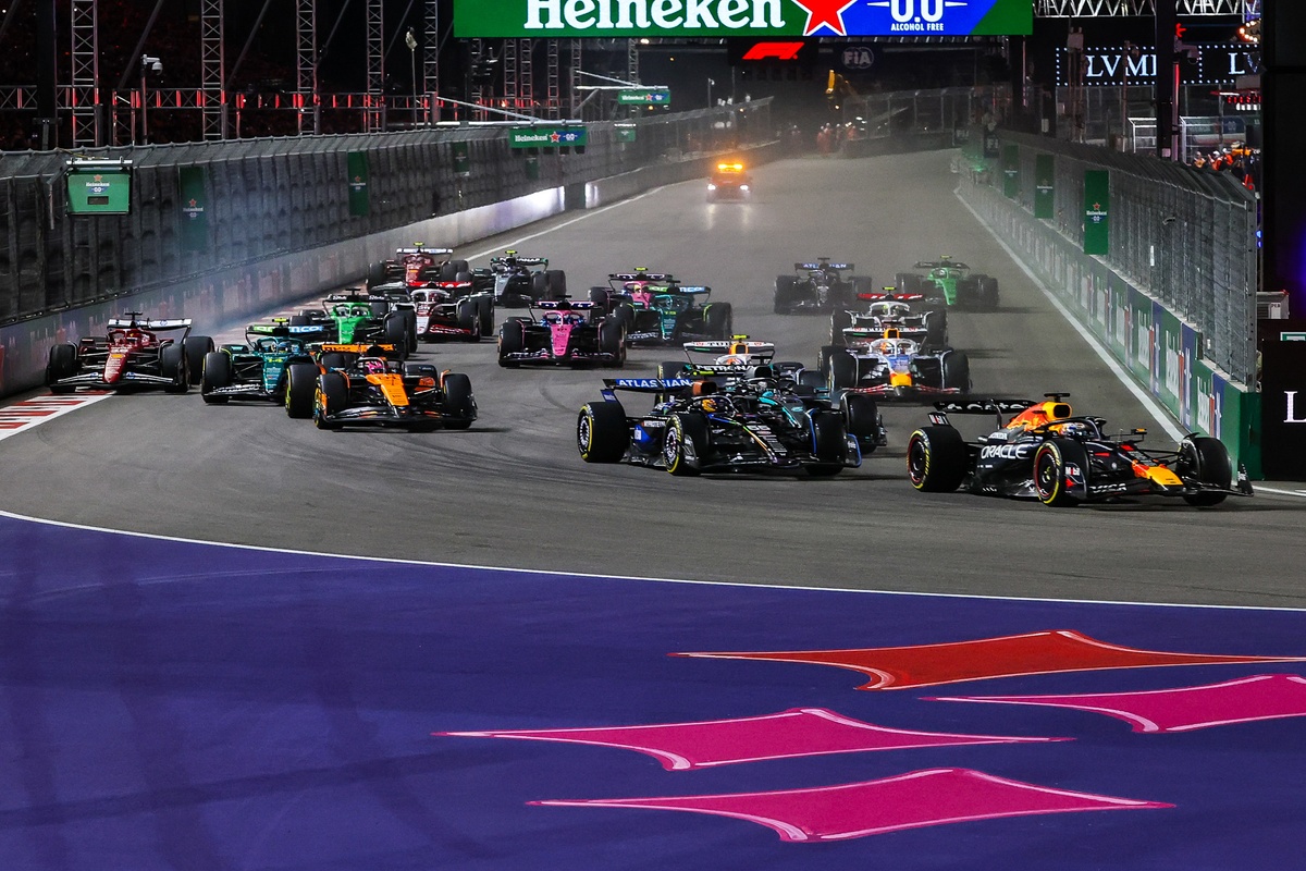 James Allen: McLaren gifts F1 and Red Bull a season finale spectacle