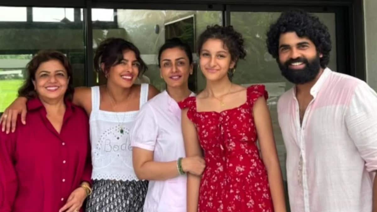 Priyanka Chopra’s Sweet Moment With Namrata Shirodkar, Sitara And SS Karthikeya Goes Viral