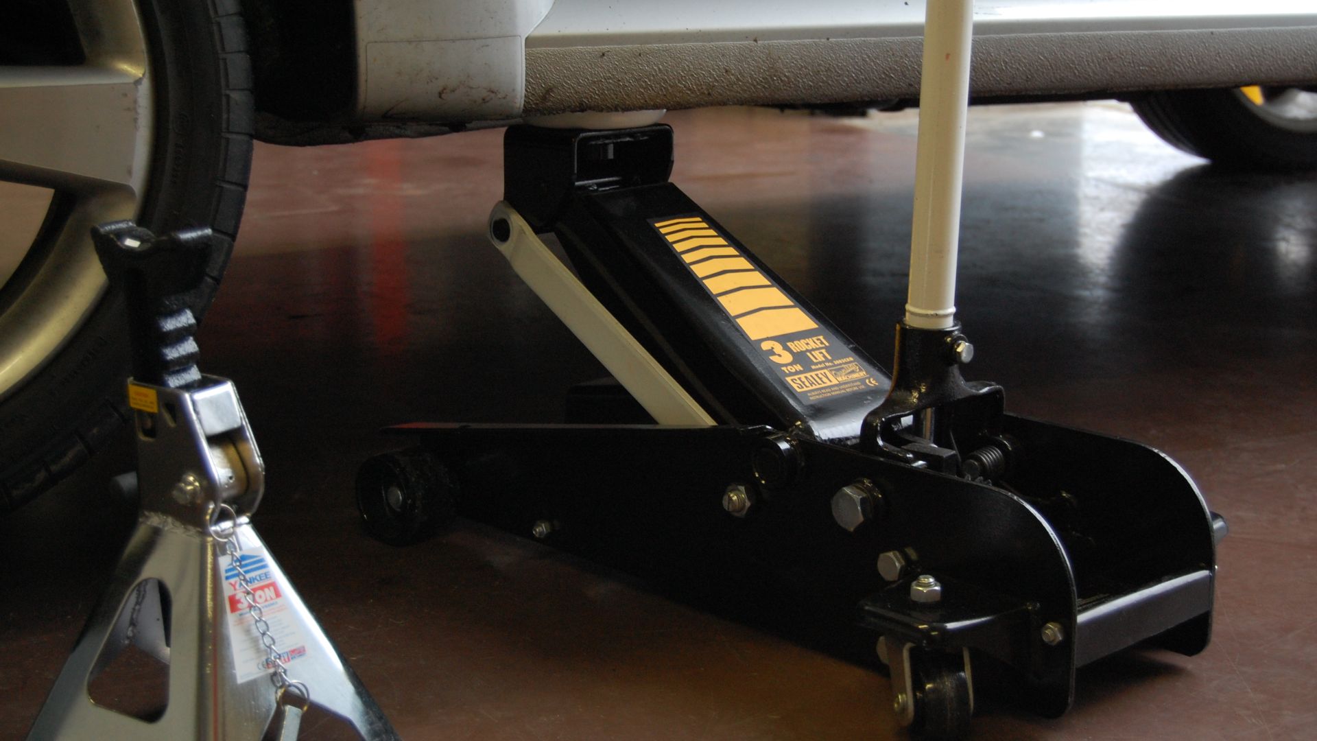 20 Tools Every Home Mechanic Needs In Their Garage