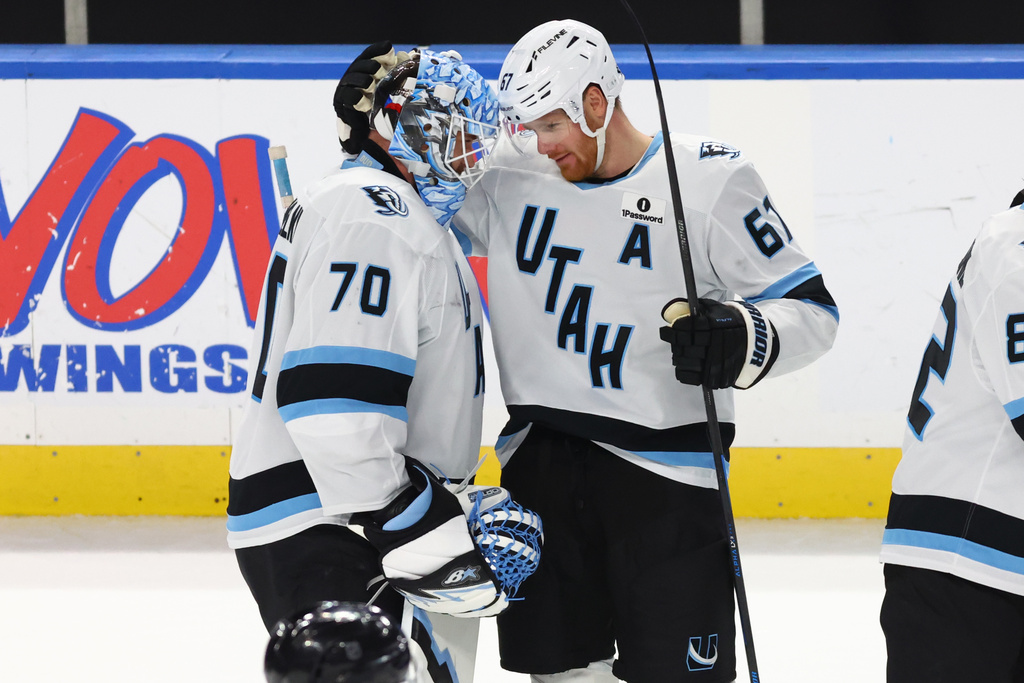 DeSimone scores go-ahead goal in 3rd and Mammoth beat slumping Rangers ...