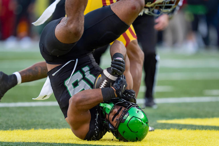 Oregon Ducks fall in ESPN FPI despite statement win over USC Trojans