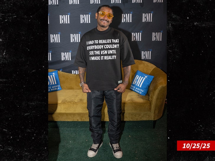 R&B Singer Lloyd Faceplants Onstage, on Video
