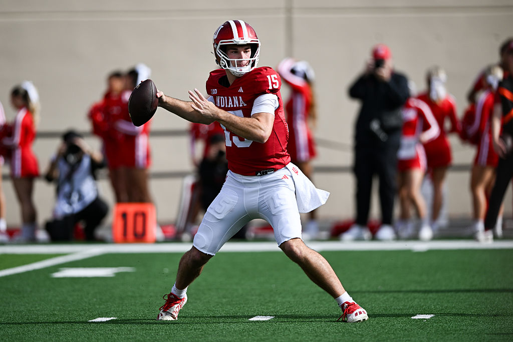 2025 Heisman Trophy Odds: Fernando Mendoza Remains Favorite, Jeremiyah ...