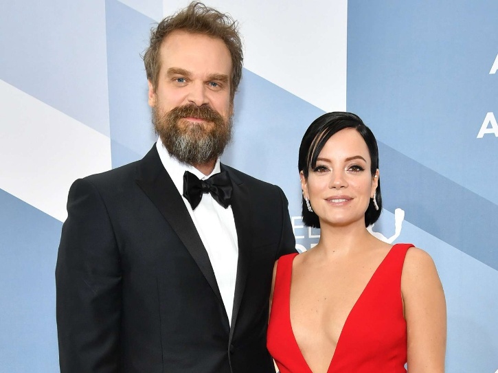 Is Stranger Things actor David Harbour in touch with his daughters ...