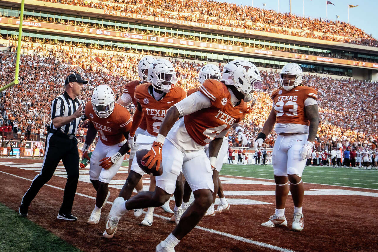 Texas Longhorns move up to No. 16 in CFP rankings but it may not be ...