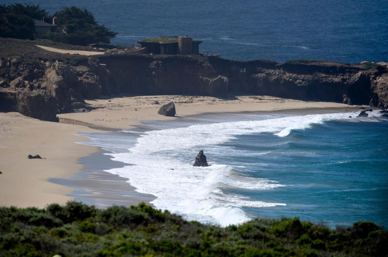 Three people swept into ocean off Big Sur coast, one still missing