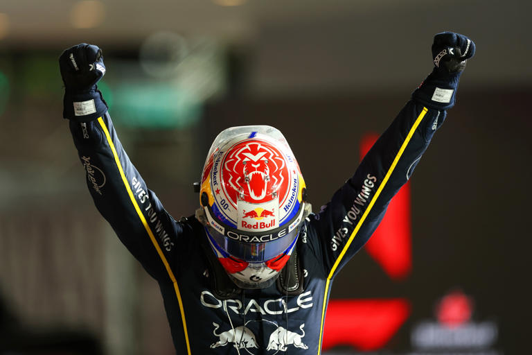 F1 Vegas GP live: Verstappen wins as Norris holds second after issue