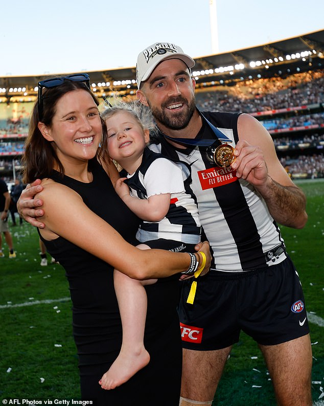 Collingwood star Steele Sidebottom welcomes third child with wife - and ...